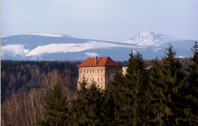 Pecka Castle – the pearl of the Giant Mountains | Prague Holiday ...
